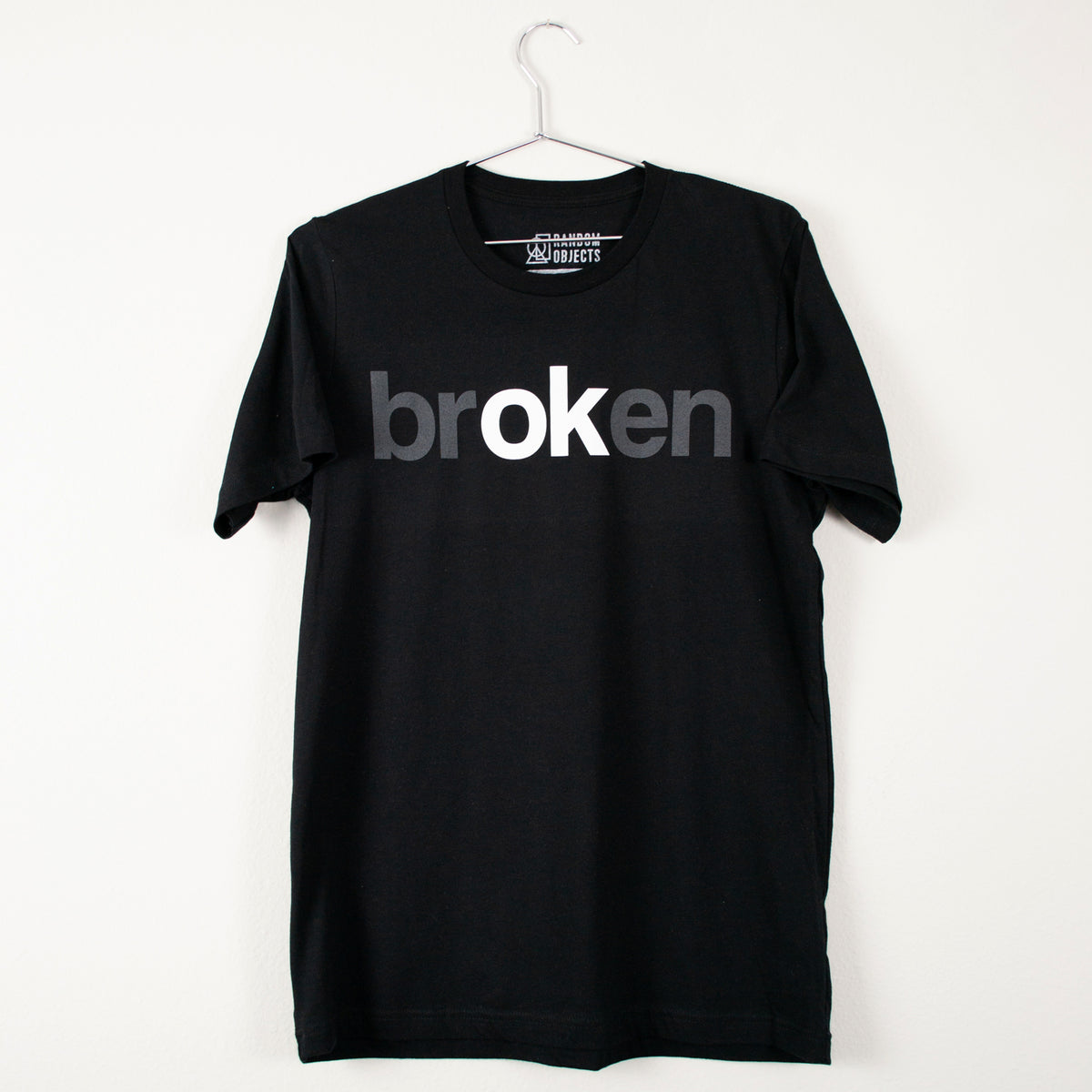 BROKEN – Random Objects